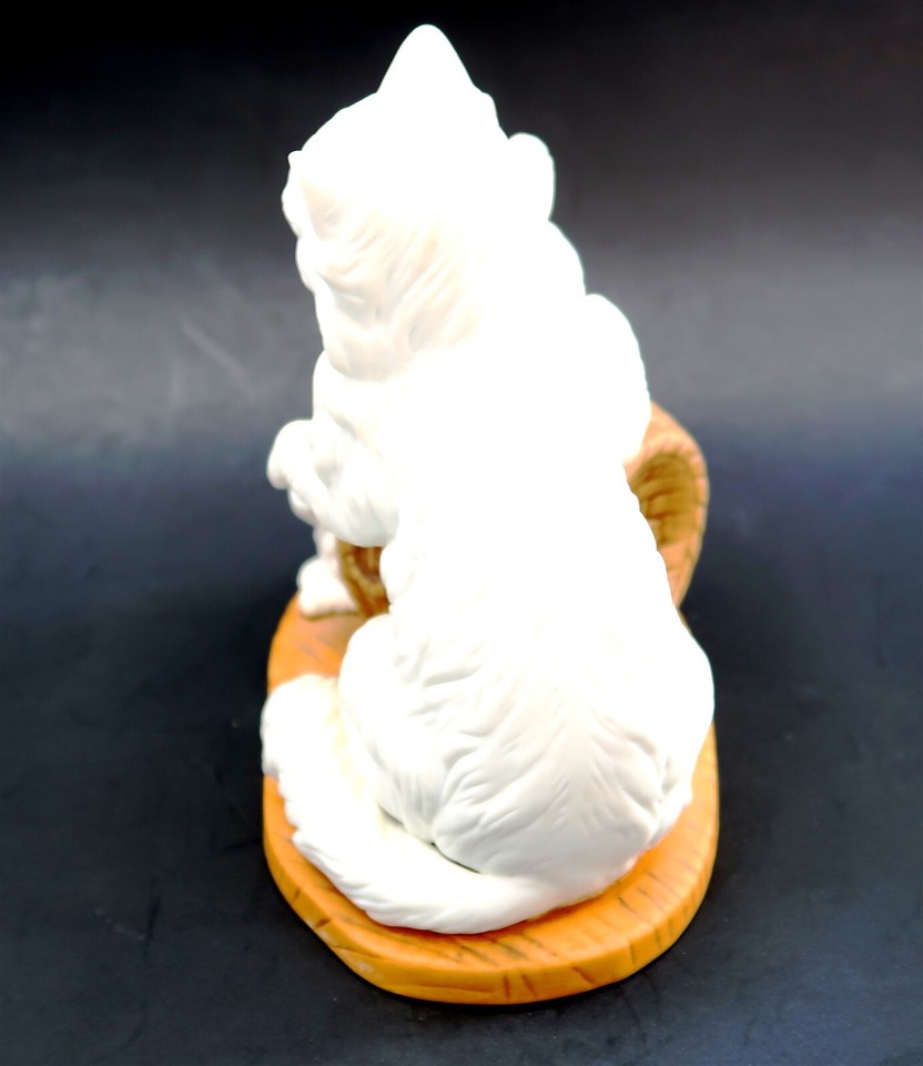 Home Interiors "Feline Fun" Porcelain Figurine Item #14522-98 Cat With ...
