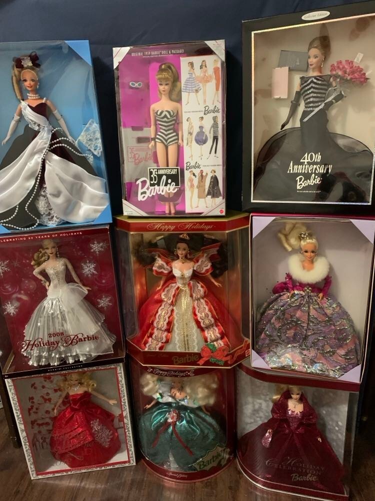 Holidays Barbies, Vintage, Excellent Condition 18 Dolls, very ...