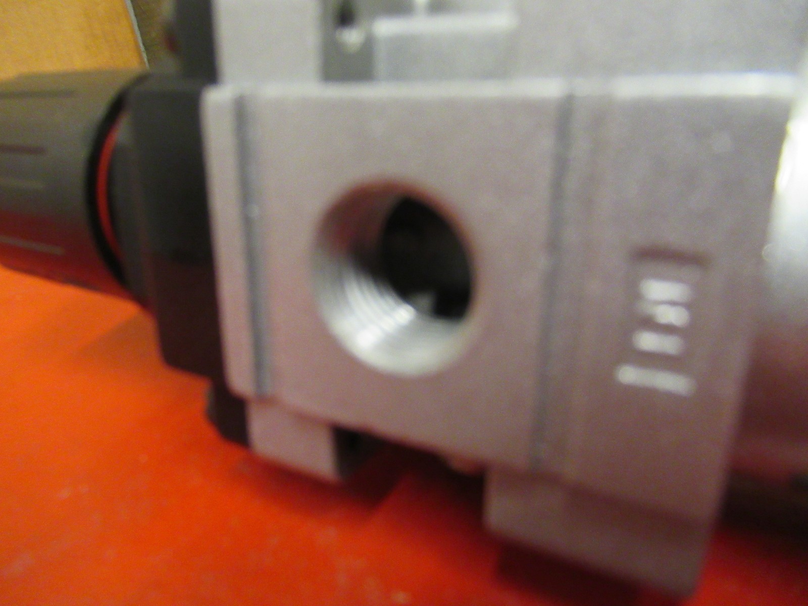 DYNAFLOW FILTER REGULATOR FRC149234-S 0425936 3/8" NPT MAX PR 140 PSI ...