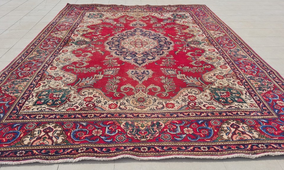 Amazing Hand Knotted Vintage Traditional Tabreez Wool Area Rug 11 x 8 ...