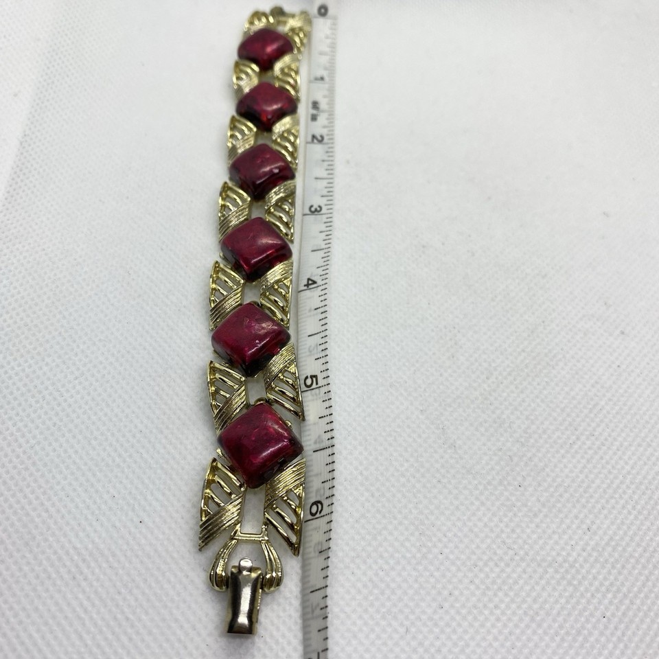 Vintage Coro Red Confetti Lucite Bracelet Gold- Toned With Fold Over ...