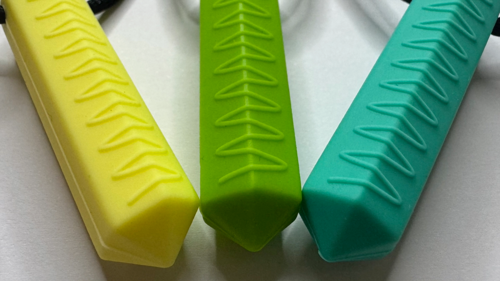 Chewelry Sensory Mini Gem Chew Necklace Pendant Textured Stim Jewellery ...