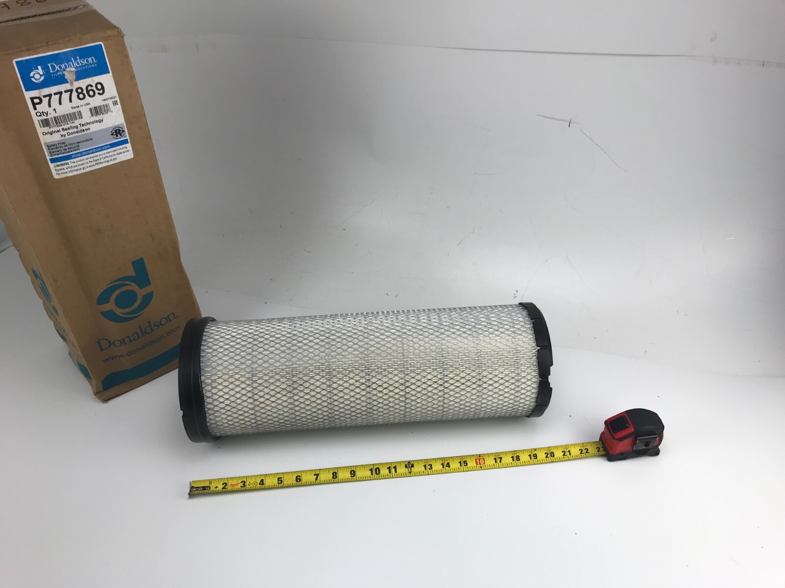 DONALDSON P777869 - Air filter cross reference