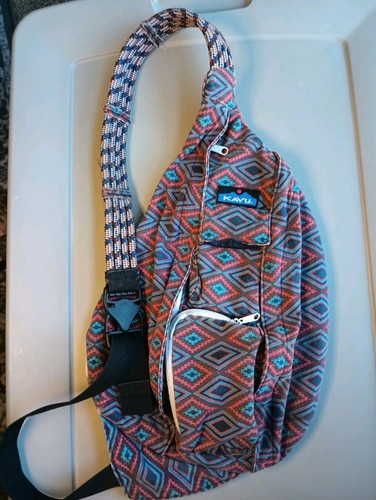 Kavu Rope Sling Bag Limited Edition Southwestern Aztec Pattern Unisex ...