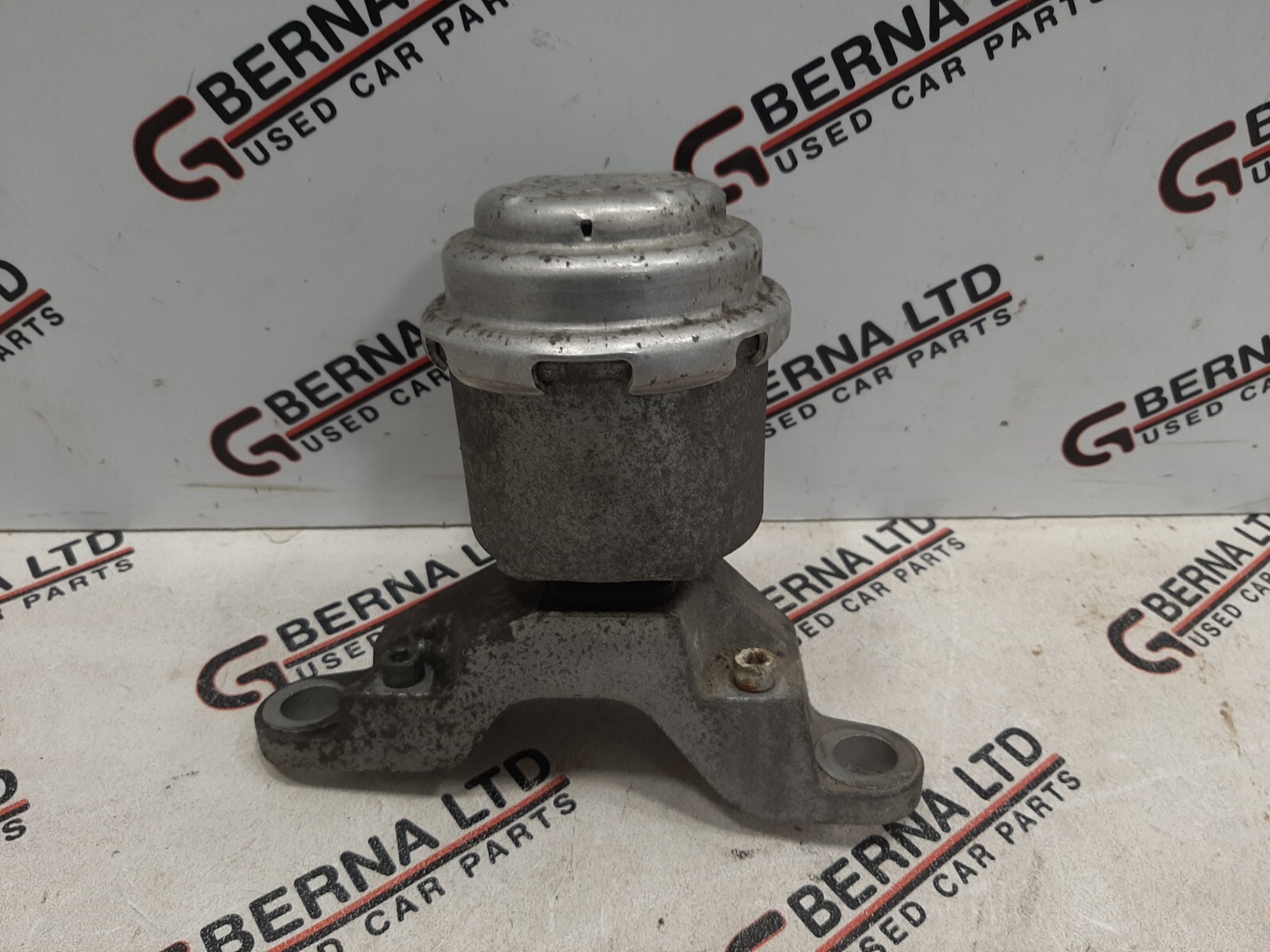 GENUINE VOLVO V60 MK1 2010-2018 RIGHT SIDE ENGINE MOUNT 31304038 | eBay