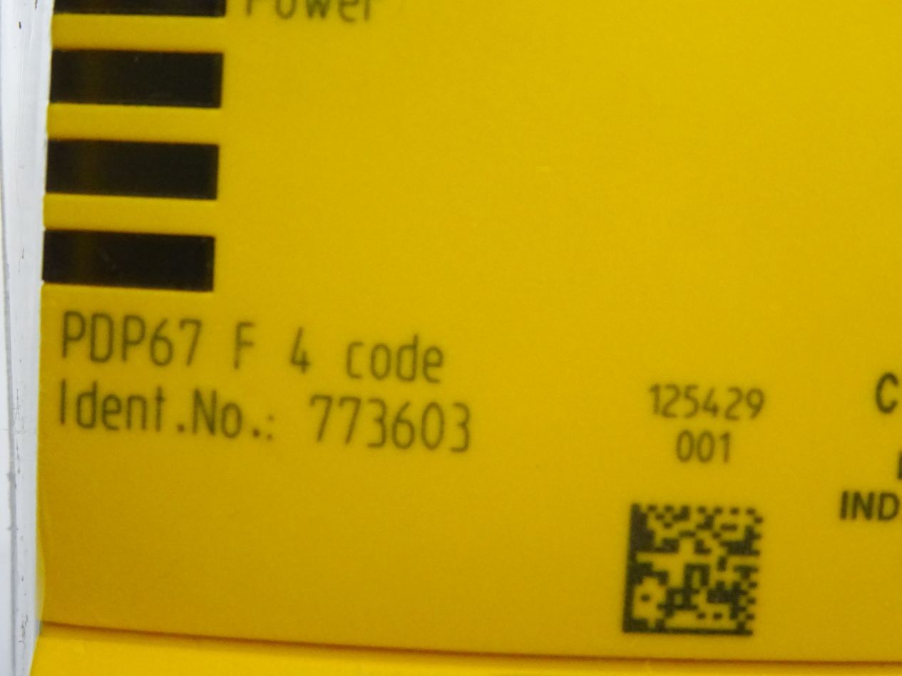 Pilz 773603 Passivverteiler PDP67 F 4 code + PDP67 Connector 773610 ...