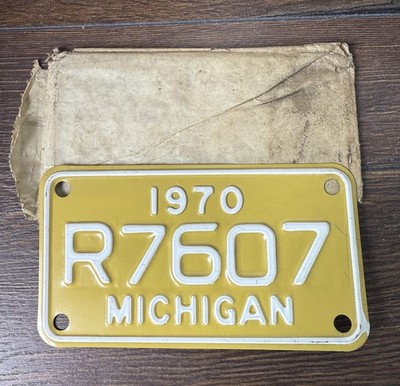 1970 Michigan Motorcycle License Plate Yellow Gold White R7607 MI NOS ...