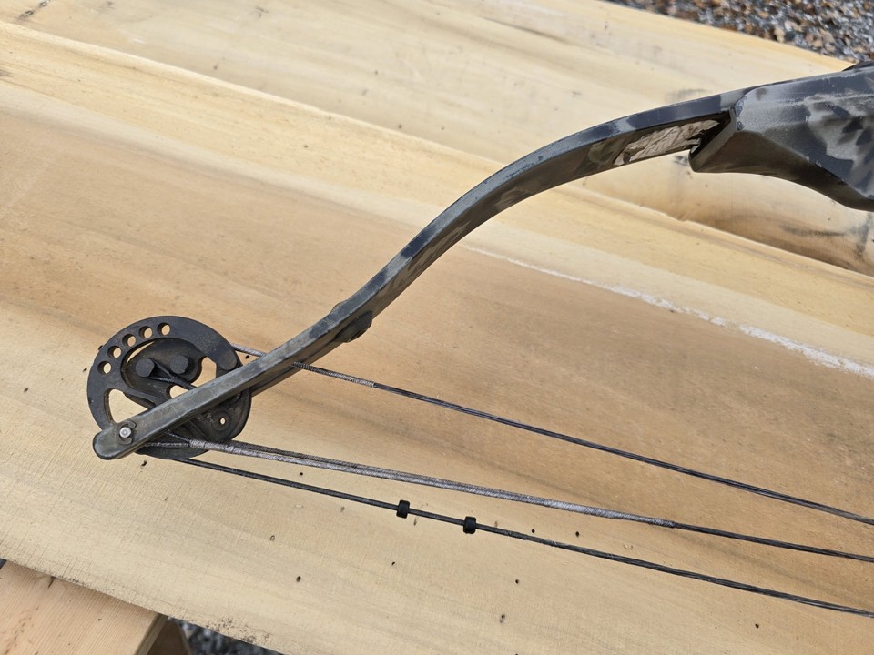 Myles Keller Legend Magnum Fast Flight Outdoor Sports Hunting Compound ...