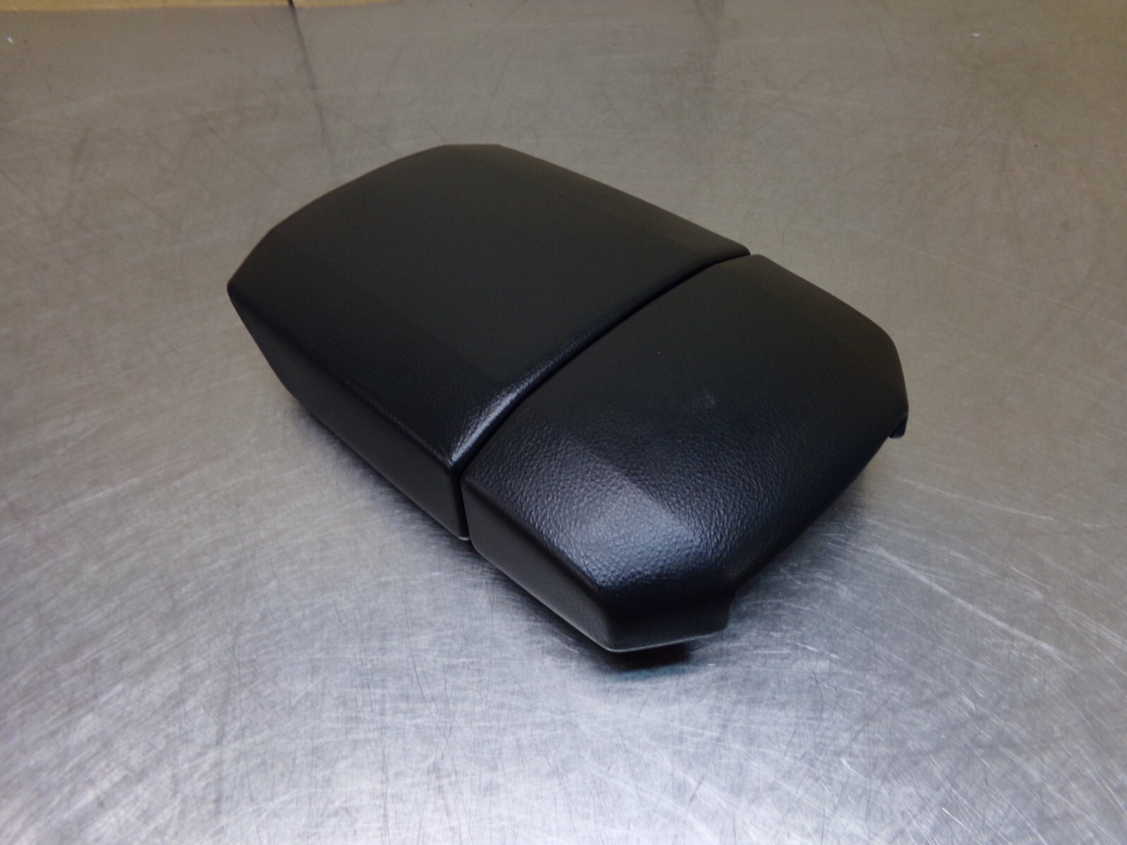Toyota 4Runner armrest arm rest Center Console Lid Top Middle Black 03 ...