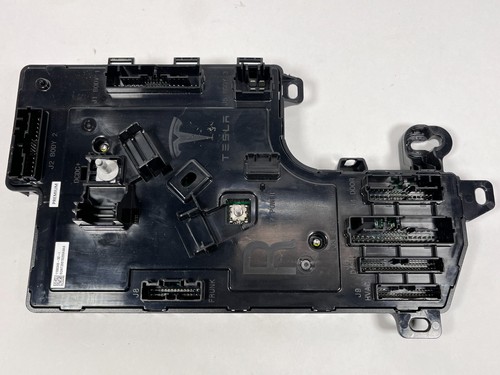 2017-2020 TESLA MODEL 3 RIGHT LOW VOLTAGE CONTROLLER ELECTRONIC CONTROL ...