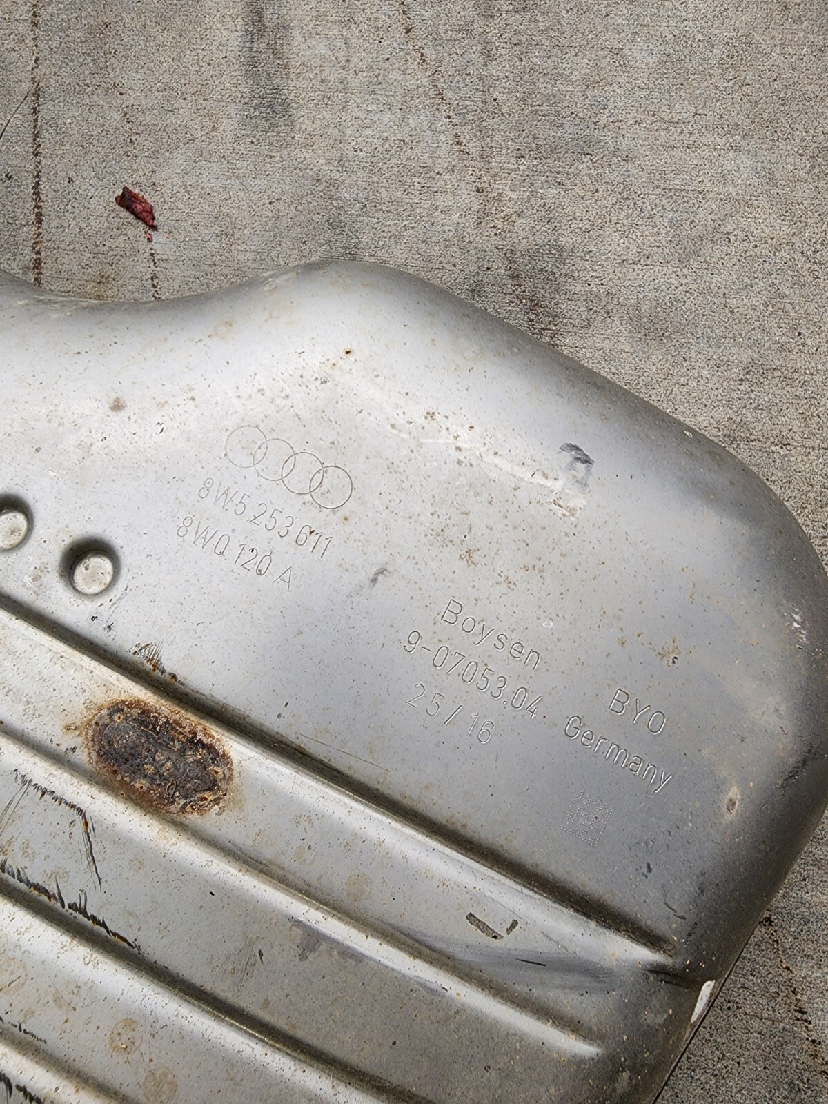 2017-2020 Audi A4 2.0L Rear Exhaust Pipe Resonator W/ Mufflers ...