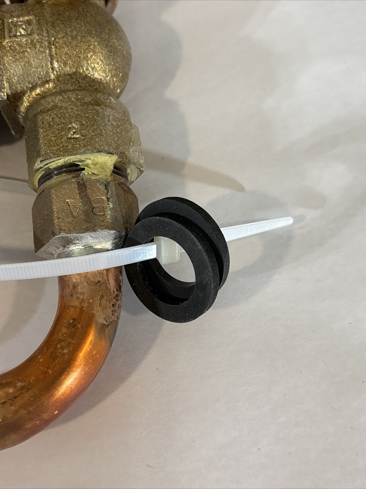 Mueller Co. Copper Meter Setter Vertical H-14244 3/4" NL-A Check Valve ...