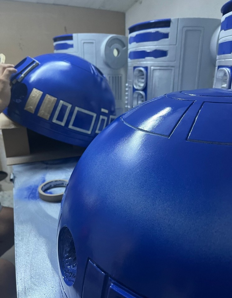 Custom R2-D2 Life Size Statue - Fully Finished Statue with Light ...