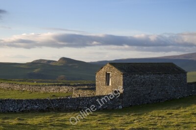 Photo 6x4 Barn near Upper Winskill Langcliffe/SD8265 The prominent hill ...