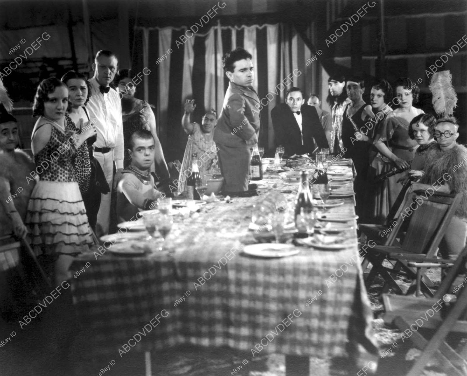 8b20-11205 Frances O'Connor Angelo Rossitto Violet Daisy Hilton horror ...