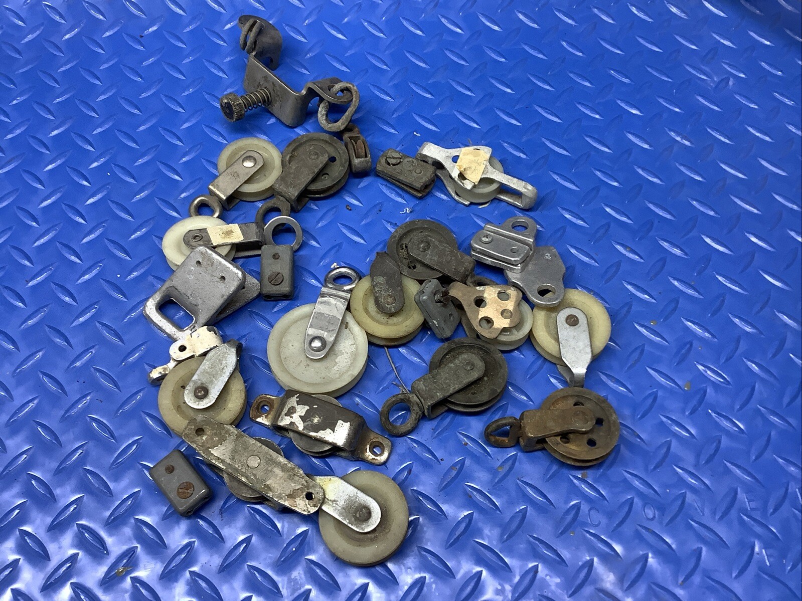 Vintage Outboard Pulleys And Stuff Chris Craft Kit Boats Wilcox ...