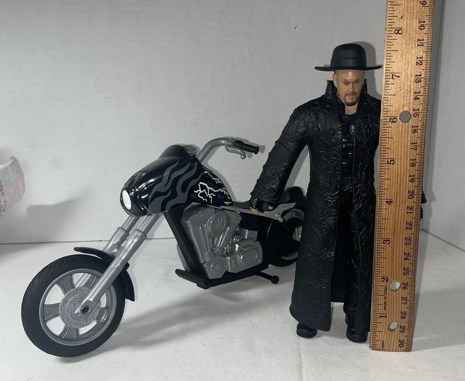 WWE Undertaker Elite Series with Undertaker Wrecking Slamcycle ...