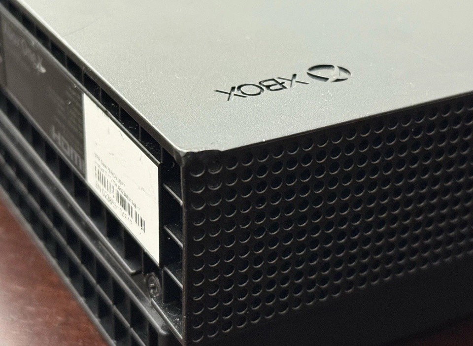 Xbox One X 2TB Console + Series X Controller |Clean| Works| Fast ...