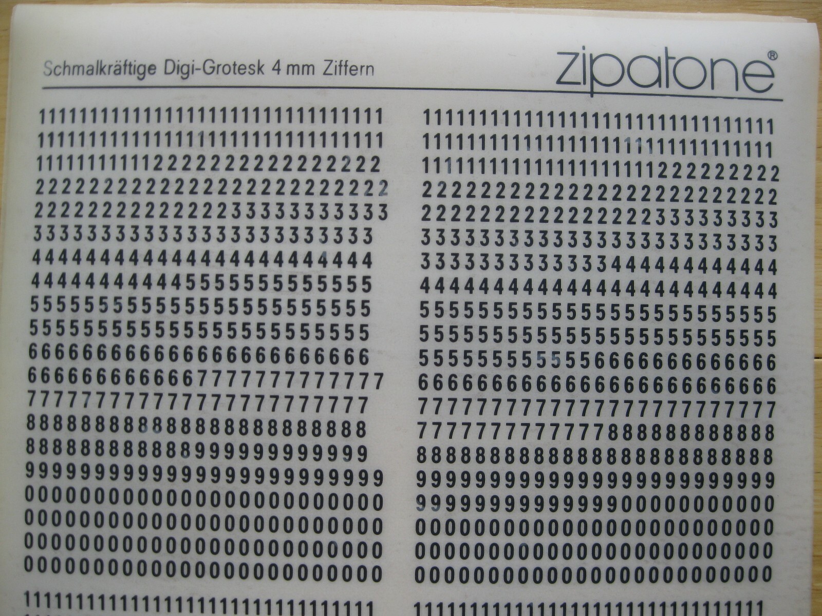 .1 x Zipatone Like Letraset Schmalkraftige Digi-Grotesk 4mm Ziffern ...