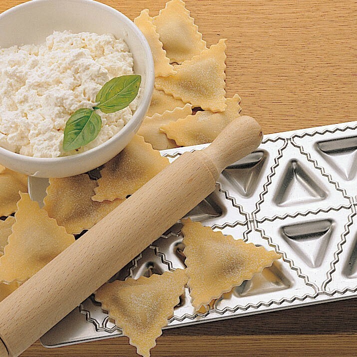 NEW 18 Hole Triangle Ravioli 'Tortelli' With Rolling Pin Pasta Cooking ...