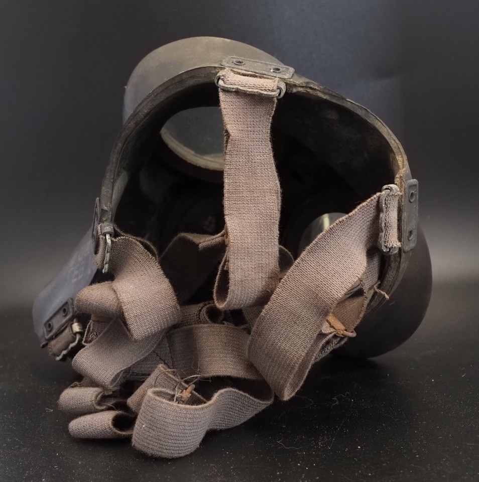 WW2 British 1933 Civil Defence/ARP Issue Rubber Mask & Original Bag ...