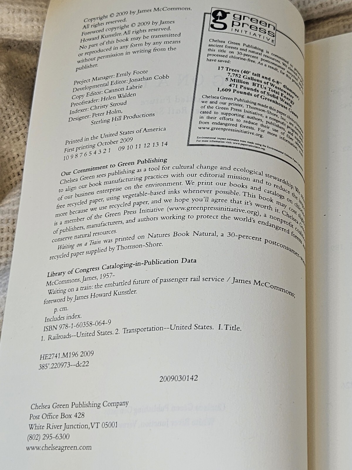 Waiting on a Train : The Embattled Future of Passenger Rail Service-A ...