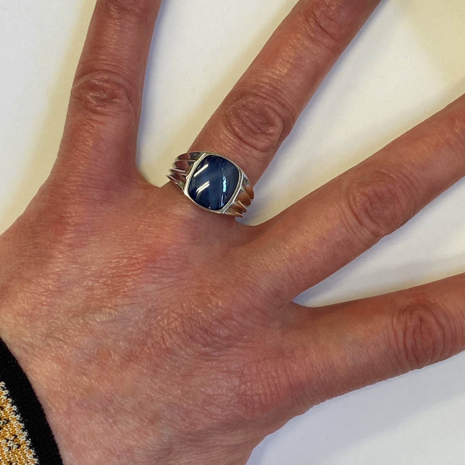 1960's Linde ("Lindy") Simulated Star Sapphire Pinky … - Gem