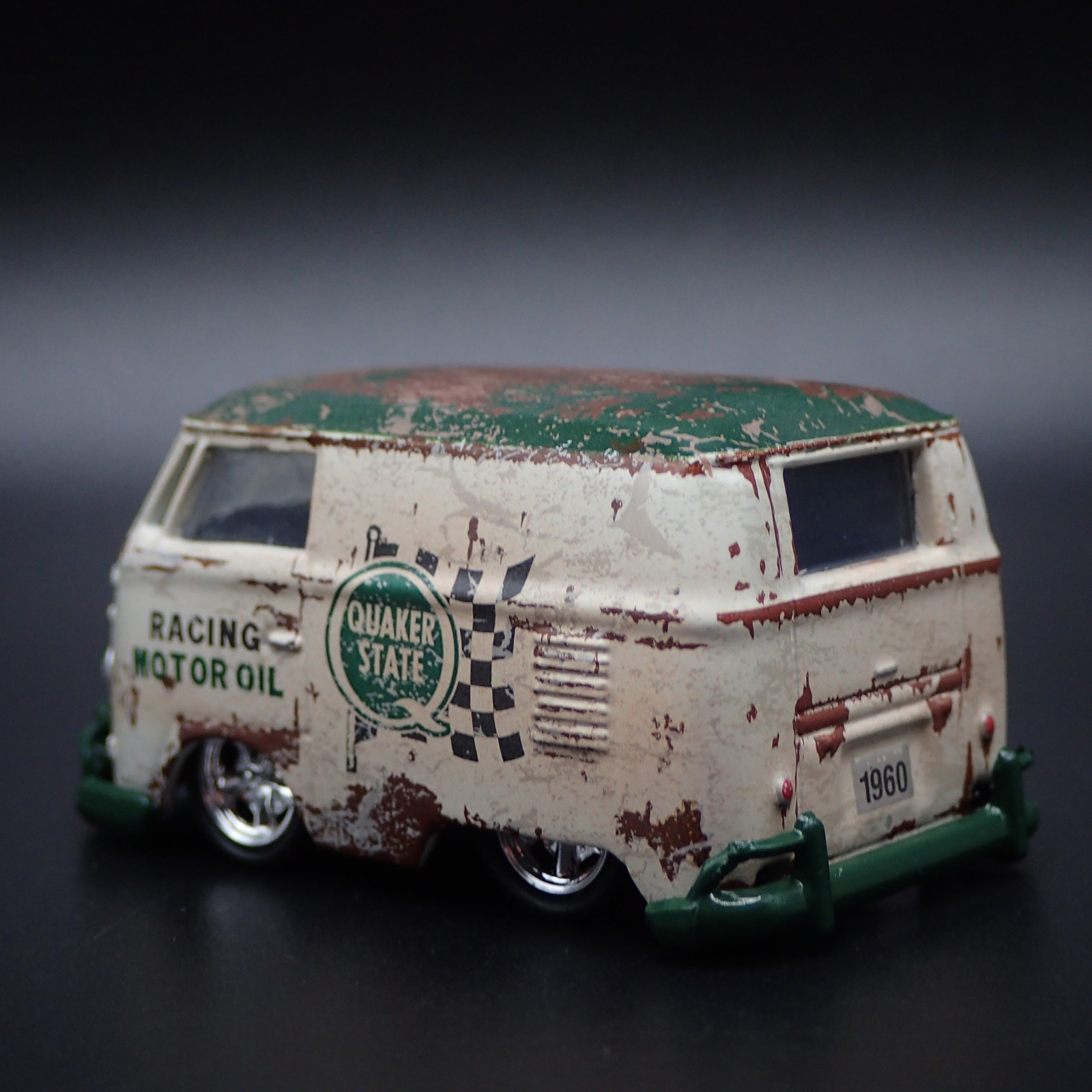 VW VOLKSWAGEN VW MINI BUS VAN QUAKER STATE 1:64 SCALE DIORAMA DIECAST ...