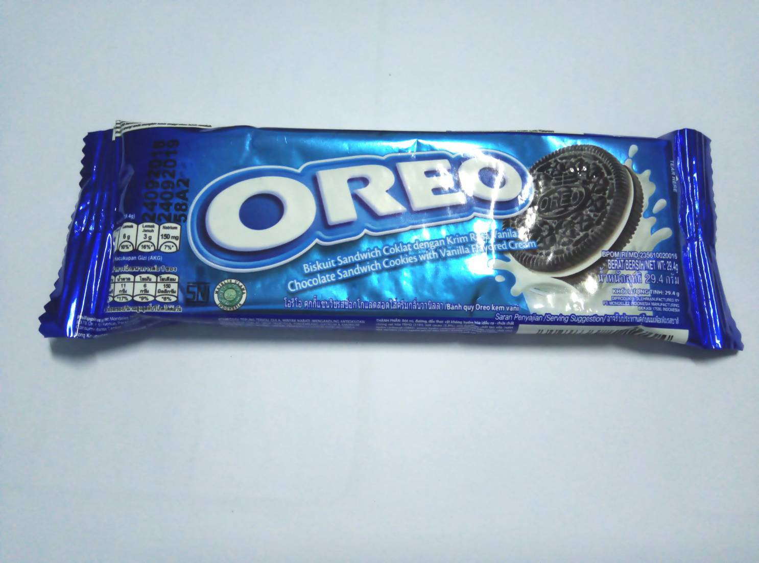 OREO Chocolate Sandwich Cookies Vanilla Flavored Cream Biskuit Thai New ...