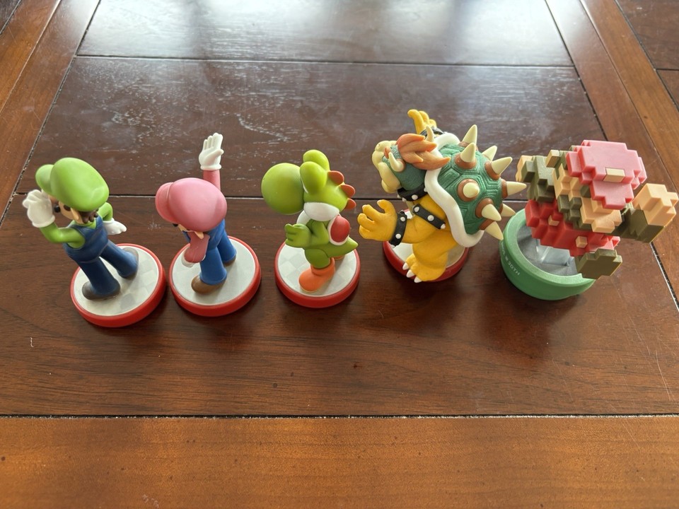 Mario Amiibo Lot : WARNING DAMAGED PRODUCTS | eBay