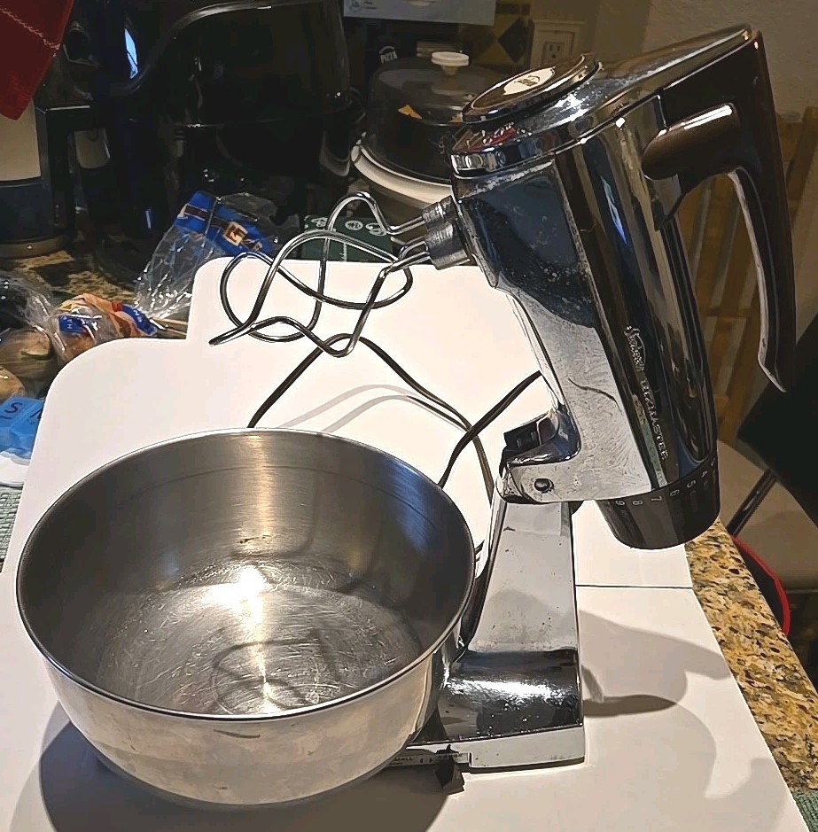 Vintage Sunbeam Mixmaster 12 Speed Stand Mixer Works Great 2 Steel ...