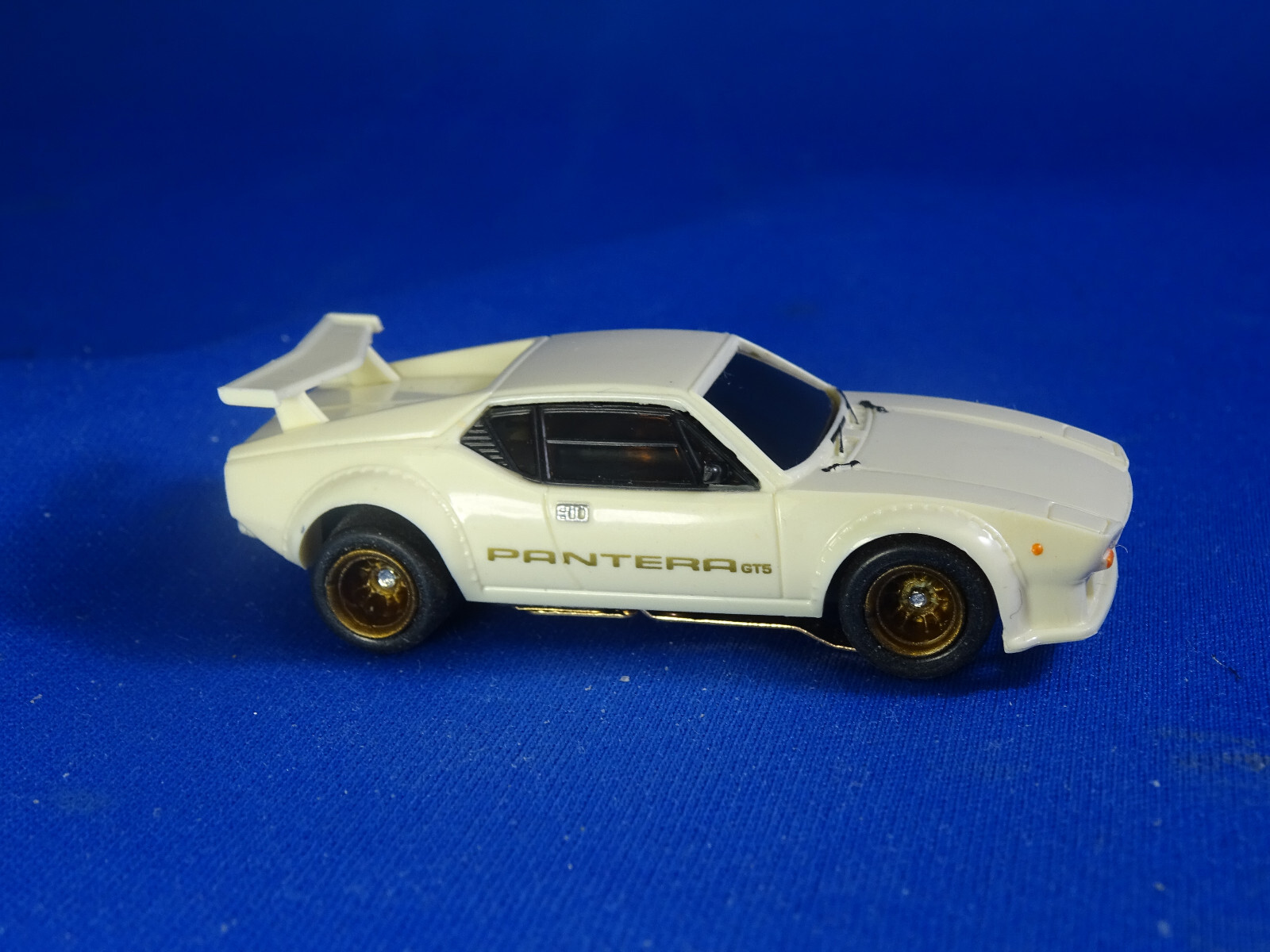 ROAD RACE REPLICAS WHITE/GOLD PANTERA GT5 HO SLOT CAR- RRR AURORA T-JET ...