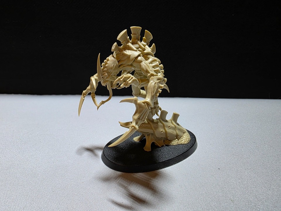 Warhammer 40k Tyranid Broodlord. Magnetized Base. | eBay