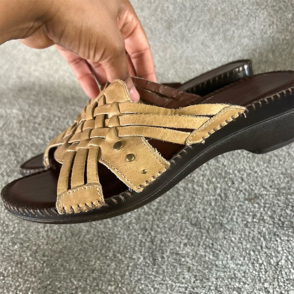 Auditions Women's Brown Woven Leather Slide Sandals Casual Summer. Size ...