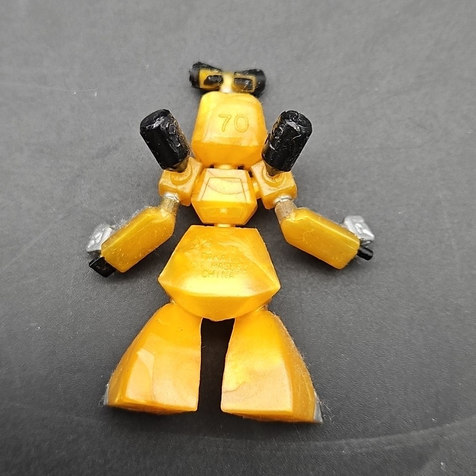 Vintage 2002 MEDABOTS Action 2.5" METABEE Anime Gold Figure Toy Hasbro ...
