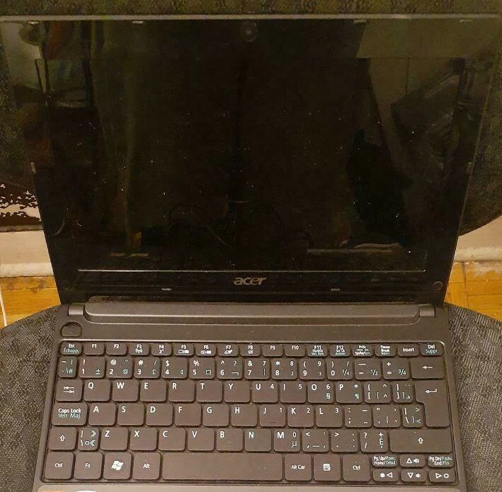 Acer Aspire One Mini Laptop