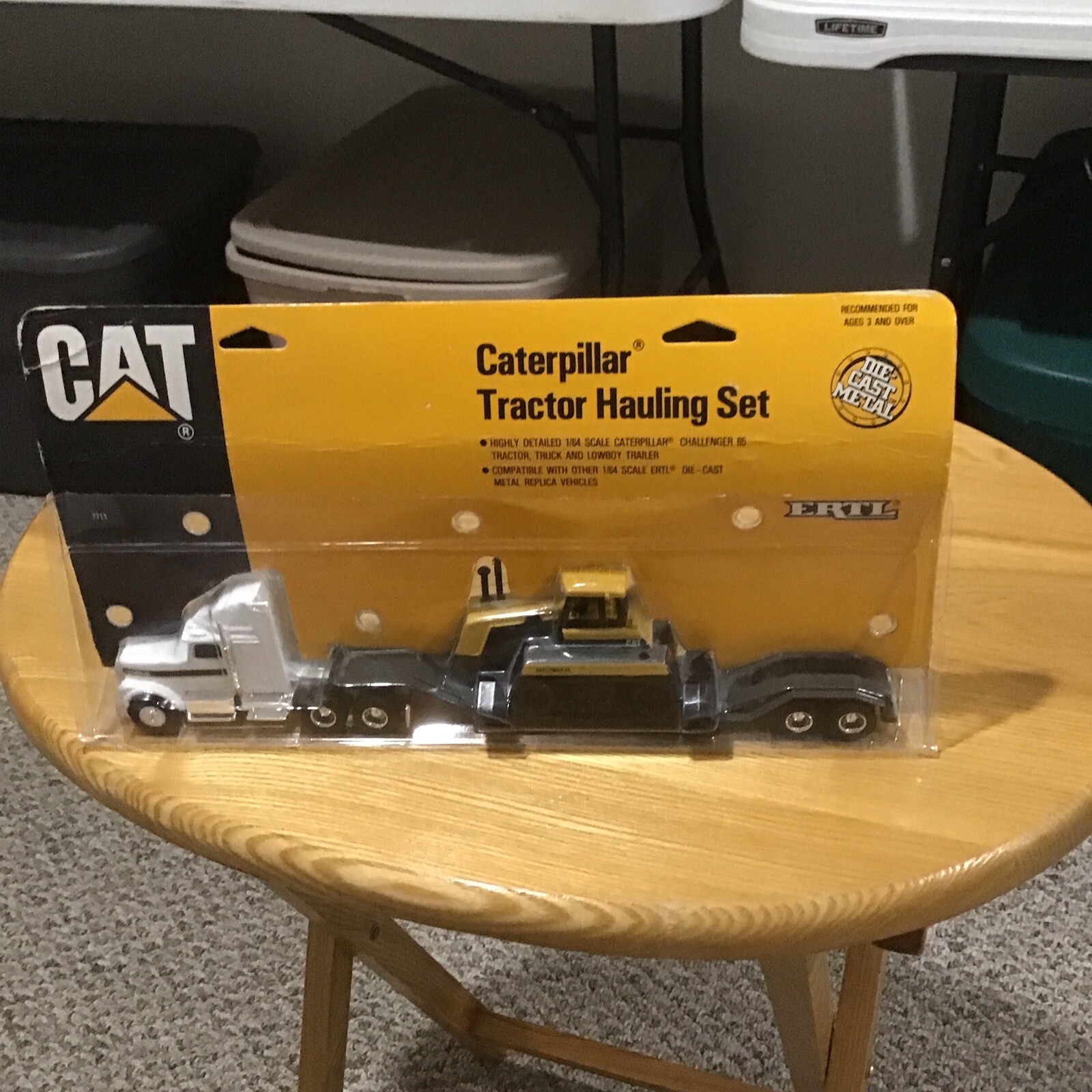 1/64 Caterpillar Semi Hauling Set Caterpillar Challenger 65 Tractor ...
