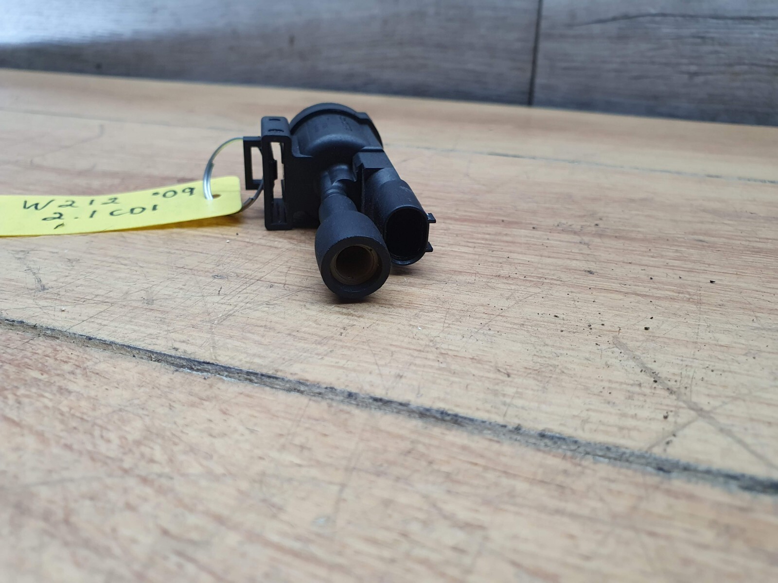 2009 MERCEDES E W212 2.1 CDI OM651 AIR PUMP CHANGE-OVER VALVE ...