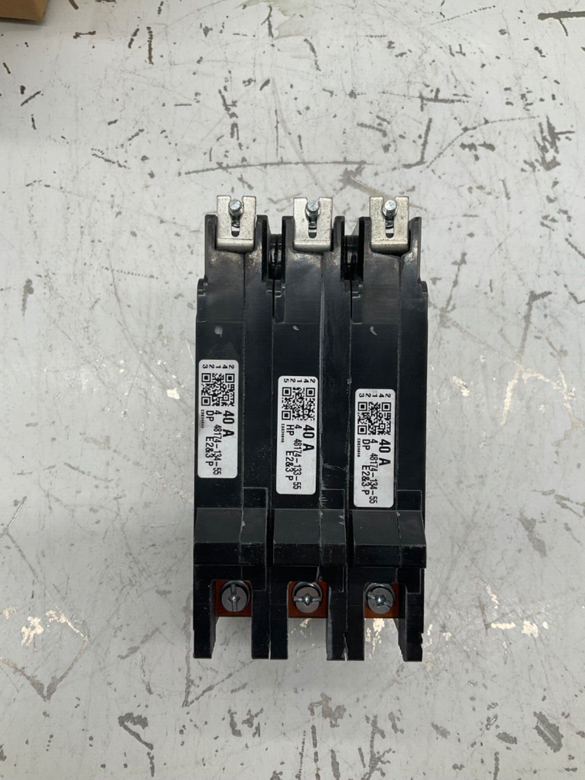 NEW SQUARE D EDB34040 CIRCUIT BREAKER 40A 3P 277V 50/60Hz | eBay