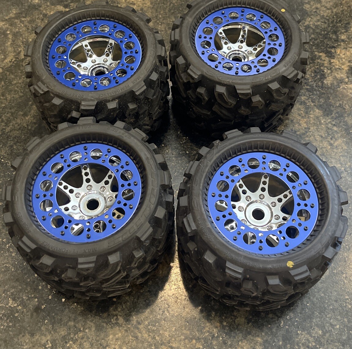 axial 3.8” beadlocks with 40 series proline big joes (rare) | eBay