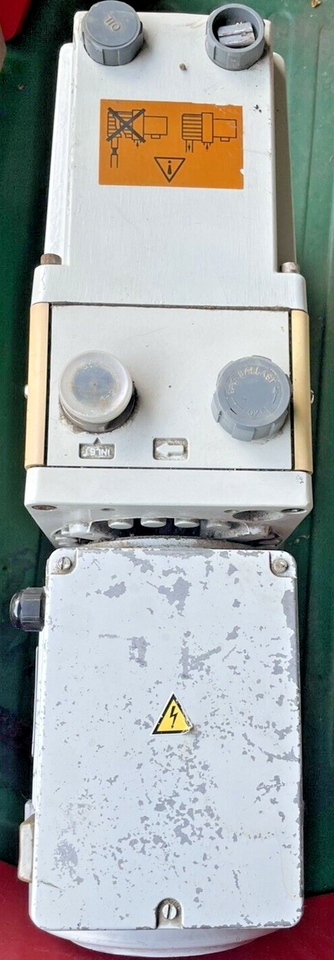Edwards 28 E2M28 Rotary Vane Vacuum Pump Mot LS80PR A071-10-28/THERM ...