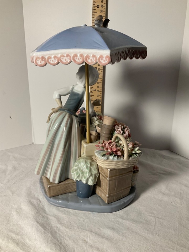 Lladro #1454 flower Season shop on park street Sculpture Porcelain ...