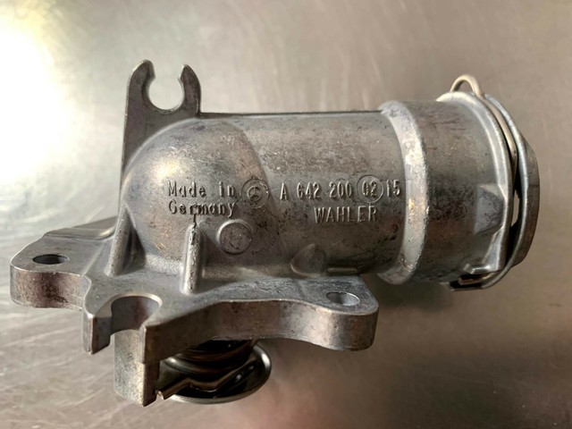 New Mercedes-Benz Engine Coolant Thermostat Housing Assembly OEM ...