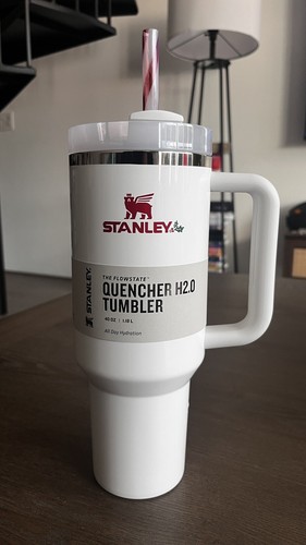 Stanley Mistletoe Twist Quencher Flowstate 40oz Tumbler LIMITED EDITION ...