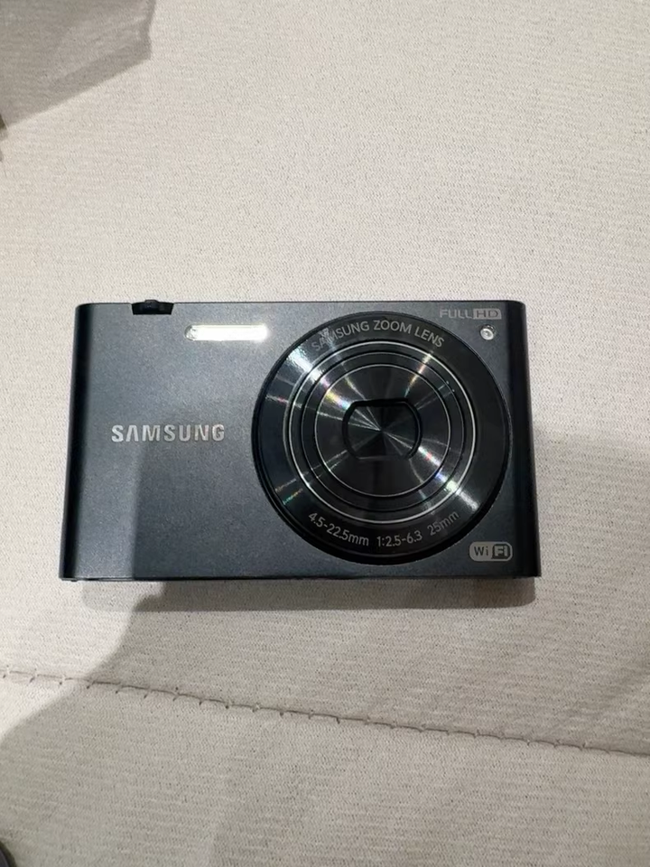 Samsung MV900f Flip-out Touch Screen Camera with 5x Optical Zoom WiFi ...