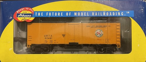 Athearn 71317 HO Scale 40’ Steel Reefer Box Car ~ Sioux City (URTX ...