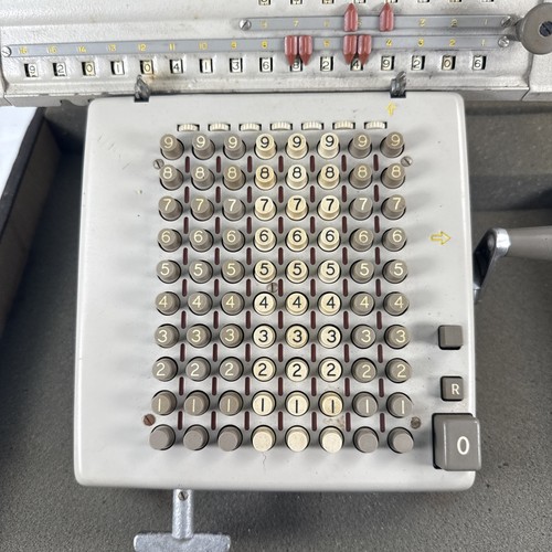 VINTAGE MONROE LN 160 X HAND OPERATED EXECUTIVE CALCULATOR, CASE READ ...