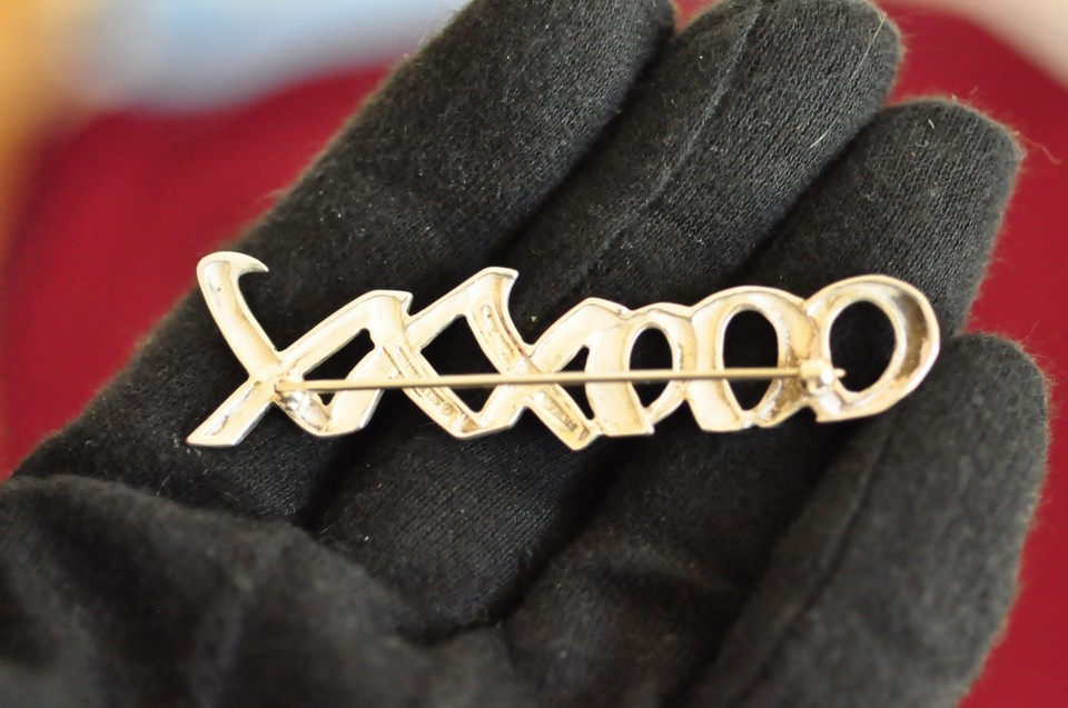 Beautiful Paloma Picasso Tiffany & Co. XOXO Brooch Sterling Silver – 2. ...