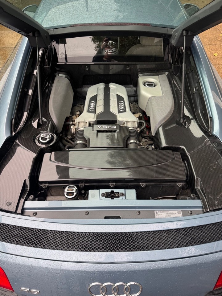 Audi R8 V8 Manual Every OEM Every Optional Extra Carbon Fibre Engine ...