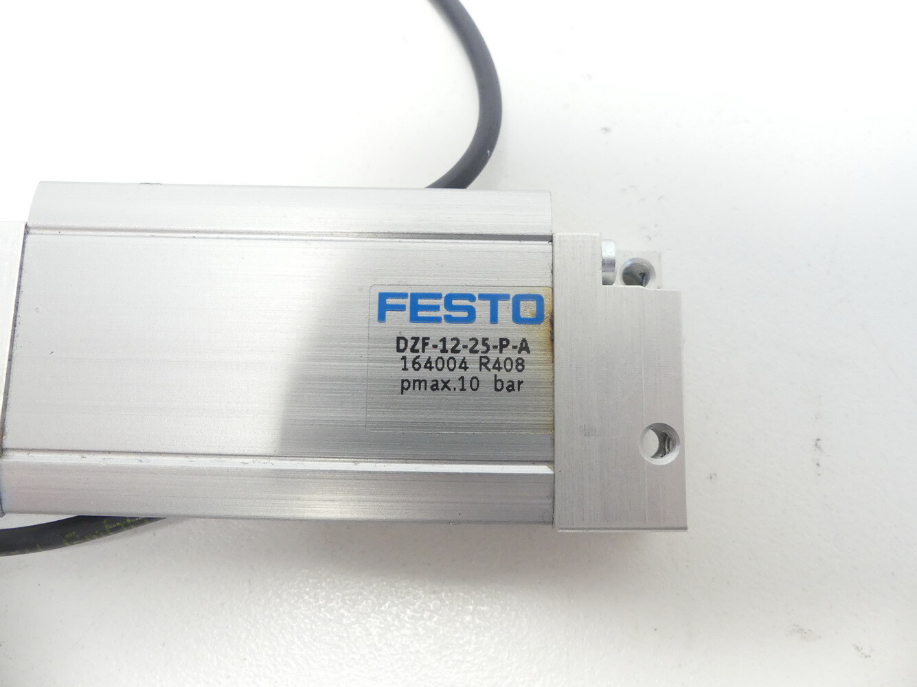 Festo DZF-12-25-P-A Flach-Zylinder + 2x Balluff BMF 307k-PS-C-2 ...